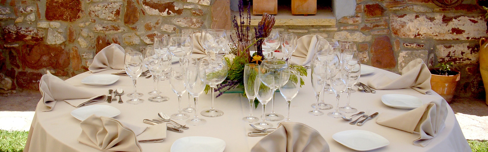 Aperitivo y segundo plato | EICA Catering | La cocina sin fronteras